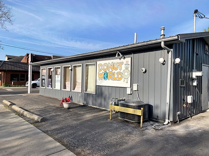 This unassuming gray building holds treasures that would make Willy Wonka jealous &ndash; if he'd gone into donuts instead.