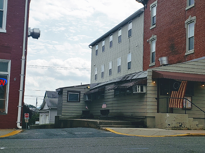The unassuming exterior of Letterman's Diner in Kutztown, where culinary magic happens without fanfare. Small-town charm that big-city restaurants spend millions trying to replicate.