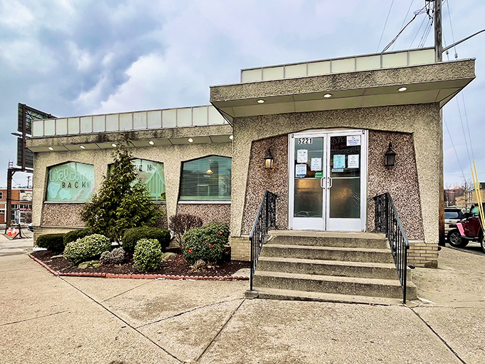 The unassuming exterior of Ritter's Diner stands like a time capsule in Pittsburgh's landscape, promising comfort food that transcends decades.