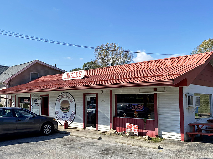 The red-roofed sanctuary of smashed burger perfection stands proudly on Bloomington's landscape, a beacon for hungry souls seeking honest-to-goodness comfort food.