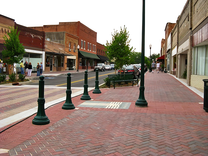 Downtown Toccoa's brick-paved sidewalks and historic storefronts create the perfect backdrop for an afternoon of unhurried wandering and window shopping.