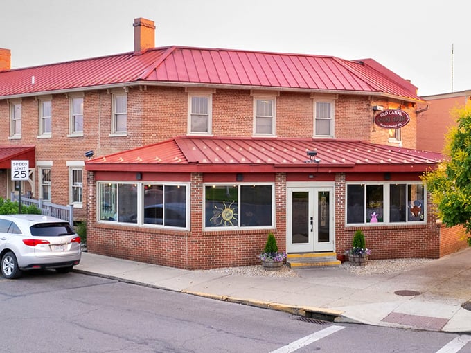 That distinctive red metal roof signals to hungry travelers: "Slow down, carnivore paradise ahead!" A barbecue beacon in Chillicothe.