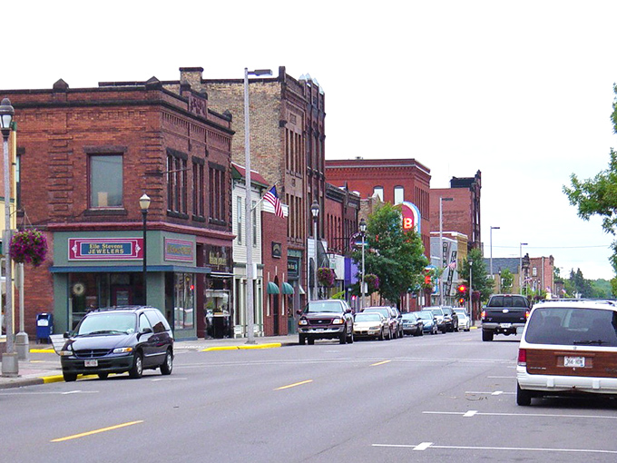 Ashland's historic downtown looks like a movie set where Norman Rockwell and Frank Lloyd Wright collaborated on the architecture. Pure Americana.