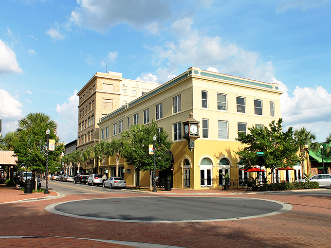 Winter Haven&rsquo;s sunlit streets and historic buildings create a charming small-town feel that blends Florida warmth with relaxed, affordable living.