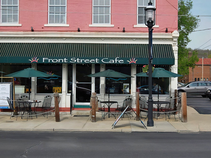 The pink building with green awnings isn't trying to be Instagram-famous&mdash;it's too busy making sandwiches that will haunt your dreams in the best way possible.