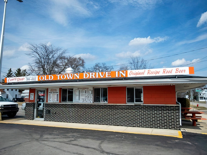 That orange and white exterior isn't just signage&mdash;it's a beacon calling all root beer pilgrims home.