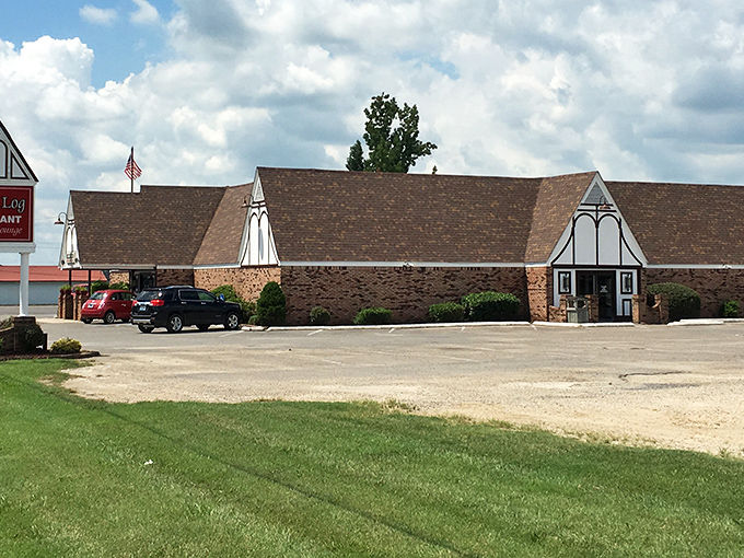 This Tudor-style beauty sits proudly on the roadside, promising barbecue adventures that'll make your GPS permanently bookmark this address.