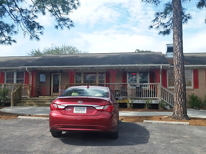 A slice of Americana awaits under those tall pines &ndash; Mama Henry's modest exterior with its signature red shutters promises comfort food that'll hug your soul.