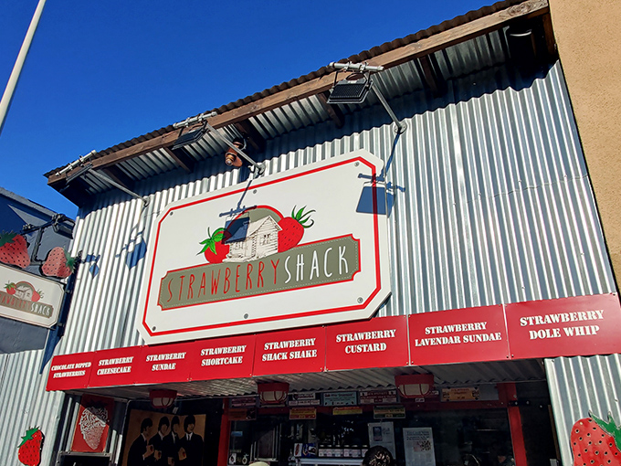This unassuming storefront holds more strawberry magic than Willy Wonka's entire chocolate factory.