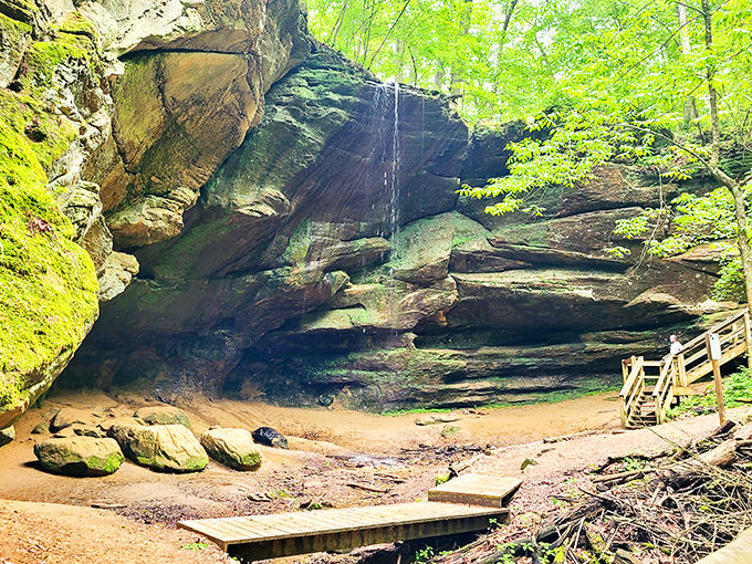 Nature's own amphitheater awaits at Big Lyons Falls, where sandstone cliffs create a cathedral-like space that whispers ancient secrets.