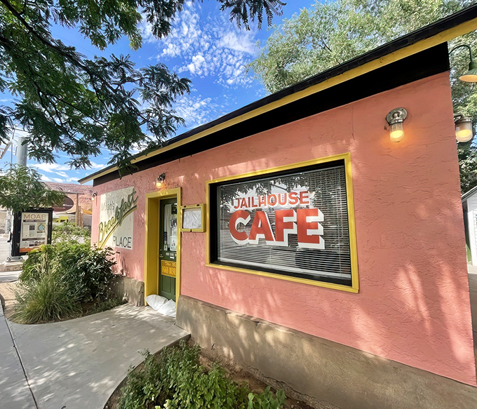 The salmon-pink exterior with sunny yellow trim says "crime never looked so delicious." This former jailhouse has become Moab's most charming breakfast destination.
