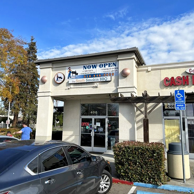 Strip mall treasure hunting at its finest! The South Smokin BBQ's unassuming exterior in Hayward hides culinary magic that would make barbecue royalty bow in respect.