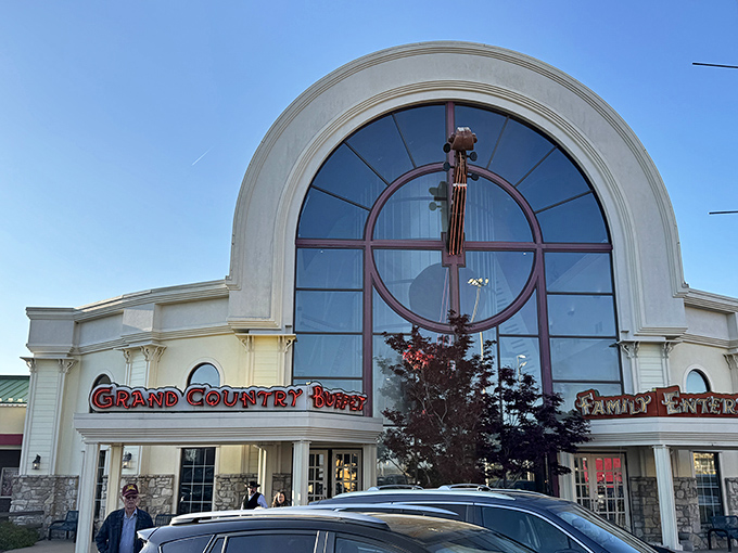 The grand arched entrance beckons hungry travelers like a cathedral of comfort food. Branson's architectural answer to "What if buffets had curb appeal?"