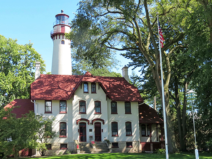 The classic white tower and red-roofed keeper's quarters stand like a New England postcard somehow transported to Illinois' North Shore.