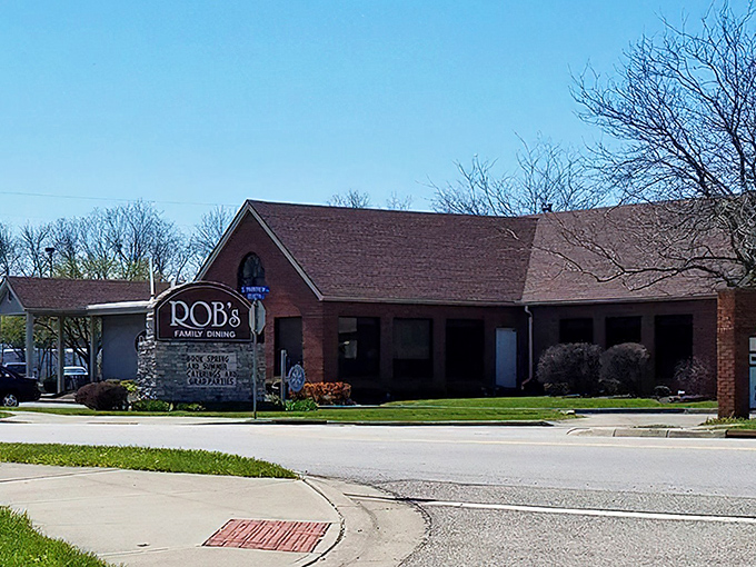 The unassuming brick exterior of Rob's Restaurant & Catering stands like a culinary lighthouse in Brookville, beckoning hungry travelers with promises of home-cooked comfort.