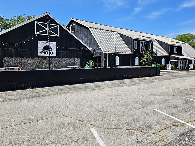 The black exterior with its distinctive metal roof isn't just country chic&mdash;it's a beacon for hungry travelers seeking authentic Ohio comfort food.