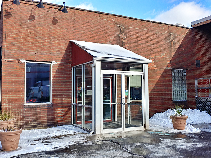 The unassuming brick exterior of Smallman Street Deli proves once again that culinary greatness rarely needs flashy advertising. This Pittsburgh gem lets its sandwiches do the talking.