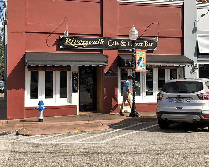 The unassuming storefront of Riverwalk Cafe & Oyster Bar proves once again that culinary treasures often hide behind modest facades.