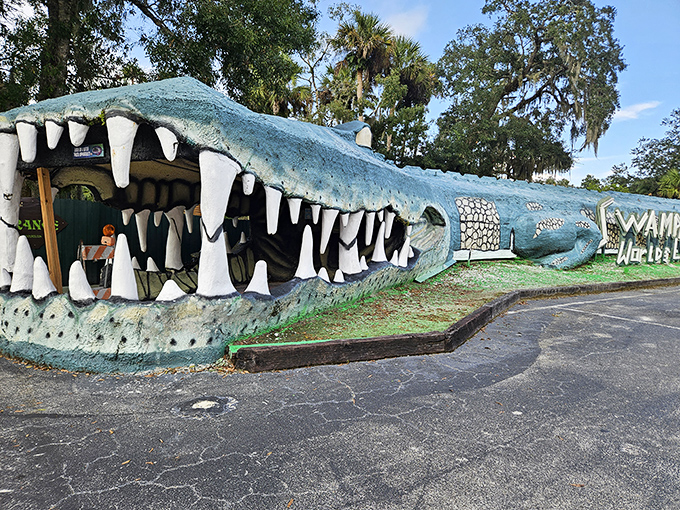 The ultimate Florida greeting committee: a 200-foot concrete alligator whose gaping jaws serve as the park's entrance. Talk about making a first impression!