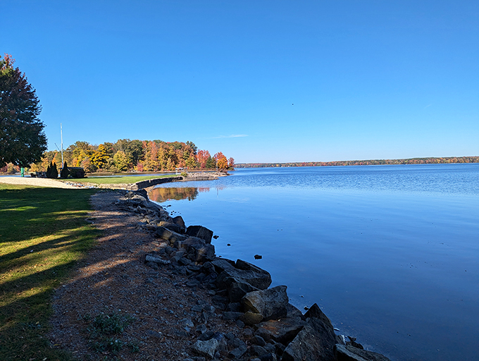 Fall foliage frames the glassy waters of Pymatuning like nature's own masterpiece. Those colors aren't Photoshopped&mdash;they're Pennsylvania showing off.