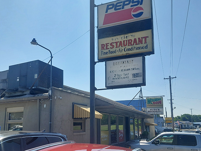 The unassuming exterior of Hyde's Restaurant stands as a beacon of comfort food in Hamilton, Ohio—proof that culinary treasures often hide in plain sight.