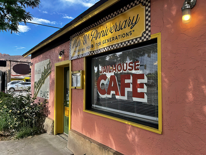 The salmon-pink exterior with sunny yellow trim says "crime never looked so delicious." This former jailhouse has become Moab's most charming breakfast destination.