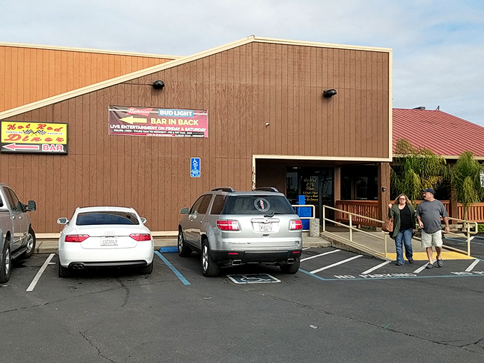 The unassuming exterior of Hot Rod Diner in Ceres &ndash; proof that culinary treasures often hide in plain sight.