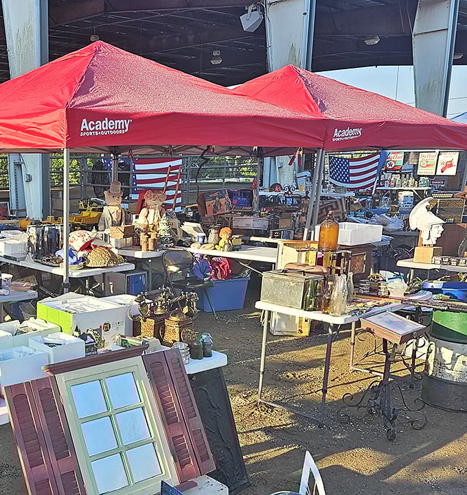 Red tents, American flags, and treasures as far as the eye can see – this isn't just shopping, it's a Tennessee adventure waiting to happen.