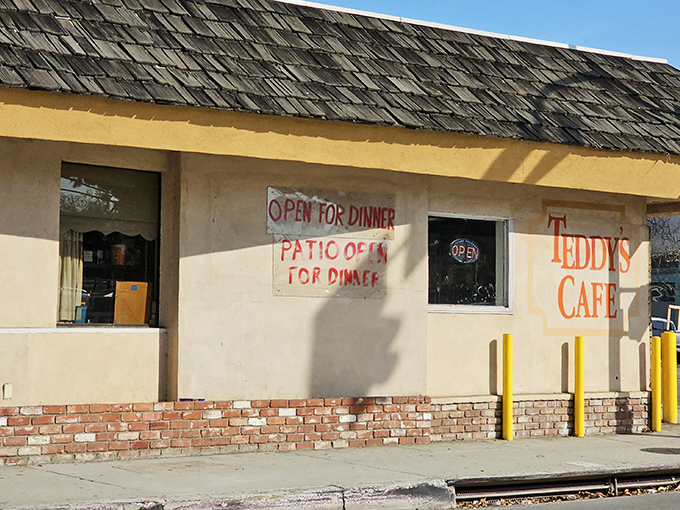 That hand-painted "OPEN FOR DINNER" sign tells you everything about their confidence in the food.