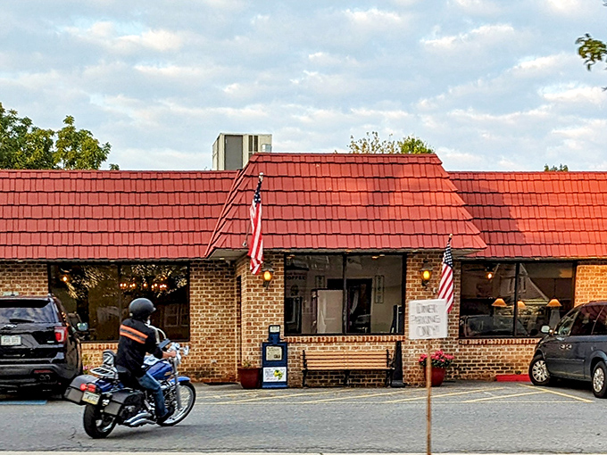 he iconic red-shingled roof and American flags announce you've arrived at breakfast paradise. Small-town charm with big-time flavor awaits.