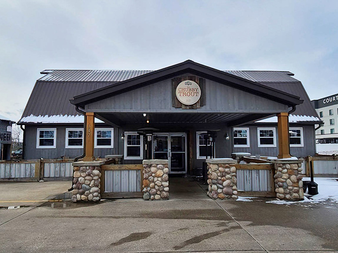 Snow dusting the entrance only adds to the cabin-in-the-woods appeal of this Elkhart seafood haven.
