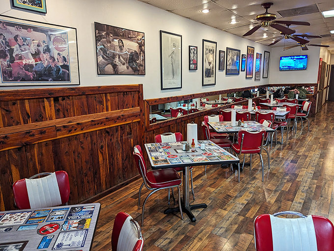 The unassuming exterior of Sonny's Dutch Mill proves once again that culinary treasures often hide behind the most modest facades.