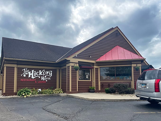 A classic roadside profile that doesn't need fancy frills&mdash;just like the straightforward, delicious barbecue served within these humble walls.