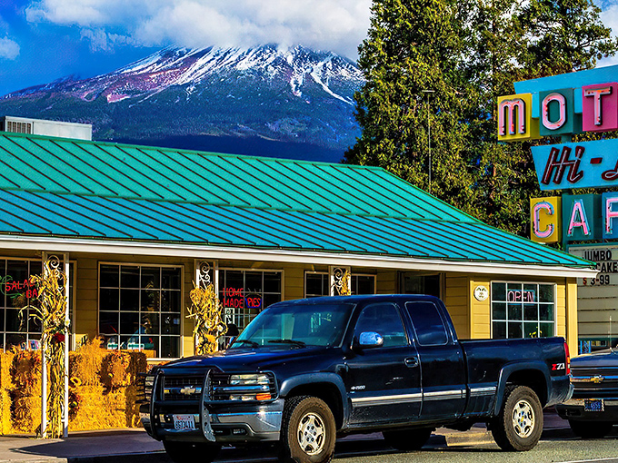 Mount Shasta stands guard over Hi-Lo Caf&eacute; like nature's own five-star review. The turquoise roof practically screams "comfort food ahead!"