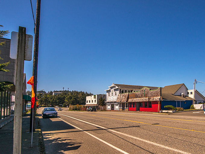 Main Street simplicity at its finest. Port Orford's unassuming charm is like that friend who doesn't need to brag&mdash;they just quietly impress you. 