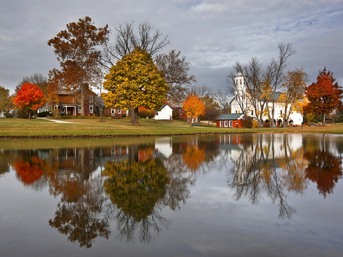 Autumn in Gambier isn't just a season&mdash;it's a masterpiece. Those reflections in the water create nature's perfect mirror, doubling the visual feast for lucky visitors.