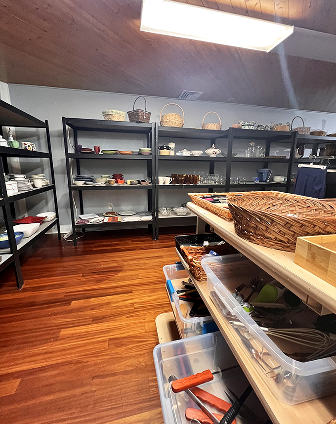 Dish department dreams! From everyday plates to special occasion serving pieces, all waiting for their second chance at mealtime magic.