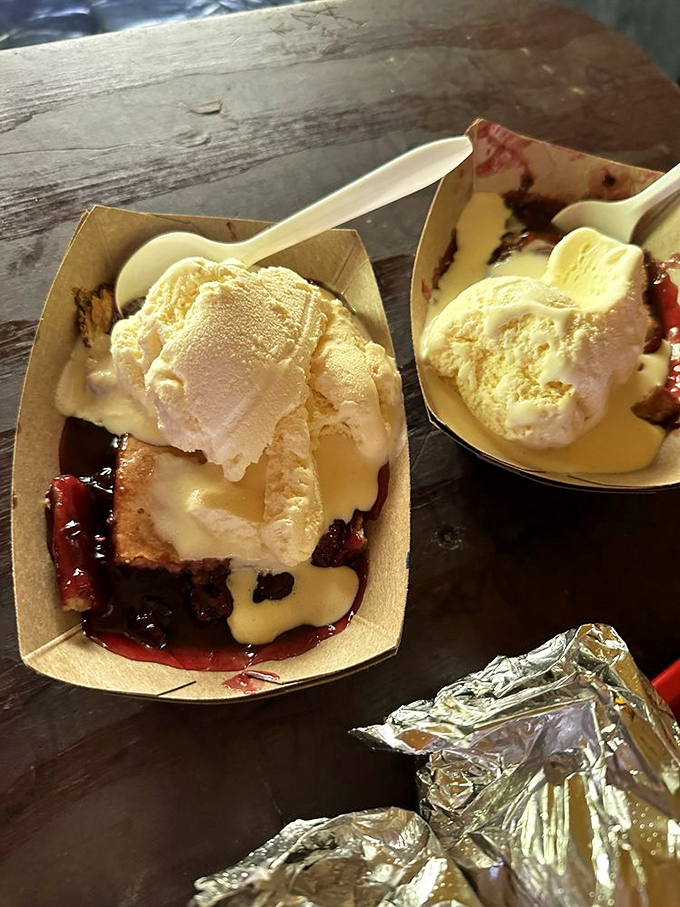 Blackberry cobbler with ice cream: where fruit technically counts as healthy eating. Dessert logic at its most convincing.
