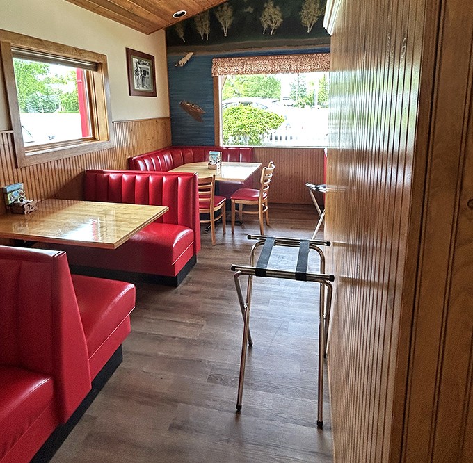 Those red vinyl booths aren't just seating&mdash;they're front-row tickets to the best show in town: your own happy food dance.