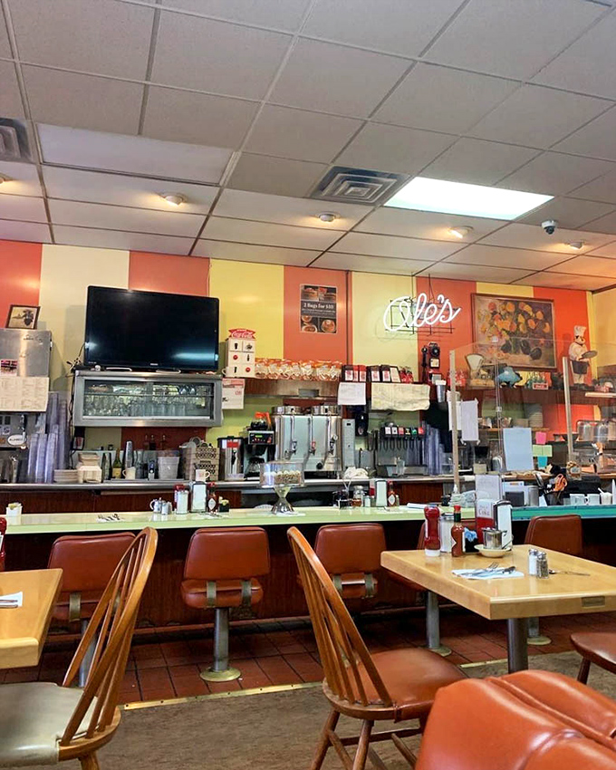 The dining area hums with the energy of regulars and newcomers alike, all drawn by the promise of classic American breakfast done right.