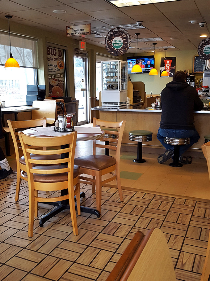 Counter seating: where solo diners become temporary family and the coffee refills flow like conversation. Breakfast theater at its finest.
