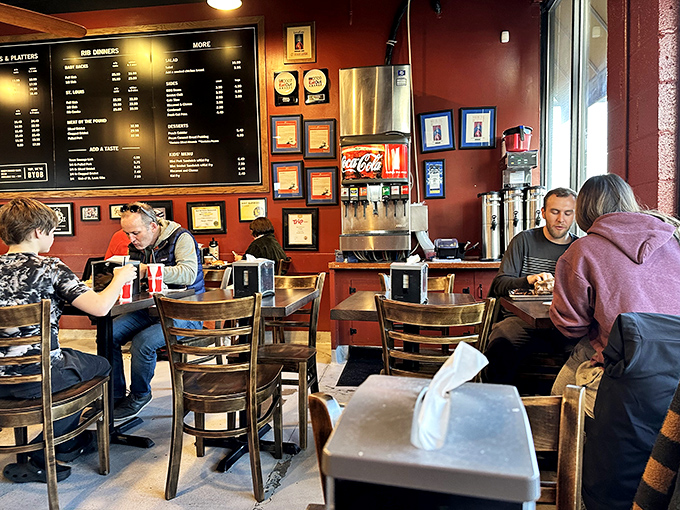 No phones necessary&mdash;these diners are experiencing the original social network: breaking bread together while breaking diet promises.
