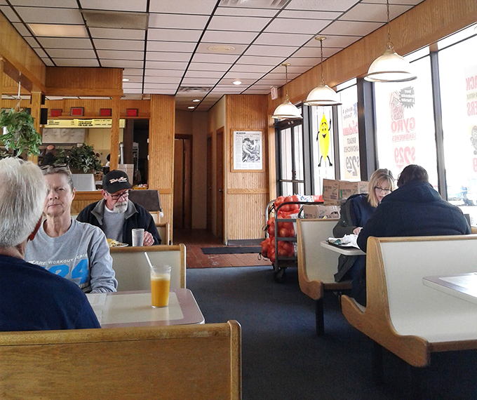 Where locals gather for more than just food. These booths have heard decades of first dates, family celebrations, and everyday life stories.