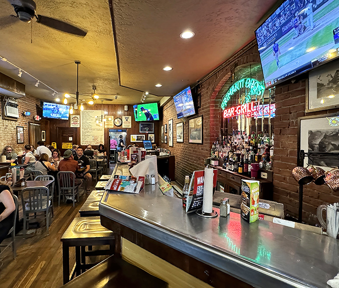 Where sports fans and foodies find common ground. The wall-mounted TVs ensure you never miss a play while tackling your sandwich.