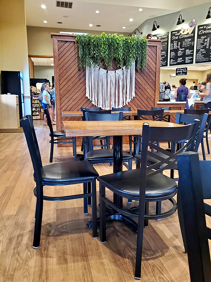 Macram&eacute; meets modern farmhouse in this thoughtfully designed dining area where every seat offers the perfect vantage point for people-watching or ice cream-admiring.