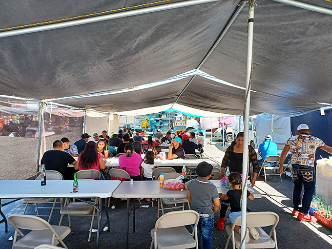 The real heart of any flea market&mdash;the food court where families gather to refuel before the second wave of bargain hunting begins.