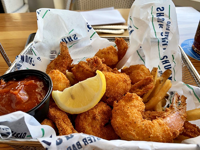 Golden-fried shrimp that would make Forrest Gump weep with joy. Crispy outside, tender inside &ndash; the textbook definition of seafood perfection.