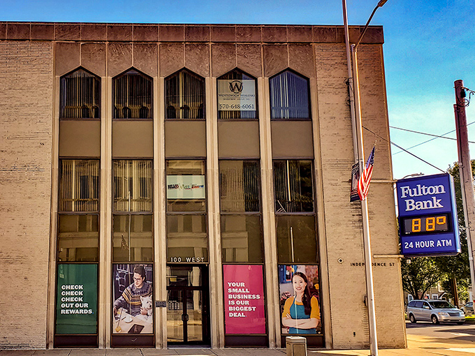 Fulton Bank's mid-century architecture reminds us of a time when banking was personal and nobody tried to upsell you through an app.