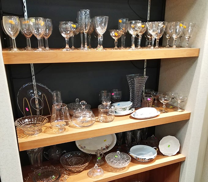 Crystal stemware that makes boxed wine feel fancy – because Tuesday night deserves a touch of elegance too.