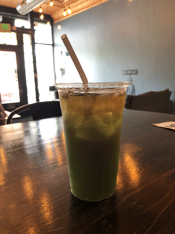 Their iced tea comes in that perfect shade of amber that says, "I've been steeped just long enough to make your taste buds dance."